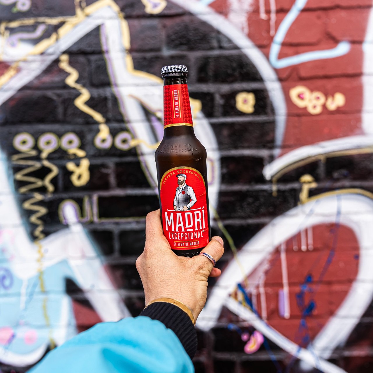 Madri Exceptional Lager Beer Bottles 4x330ml - Morrisons Online ...