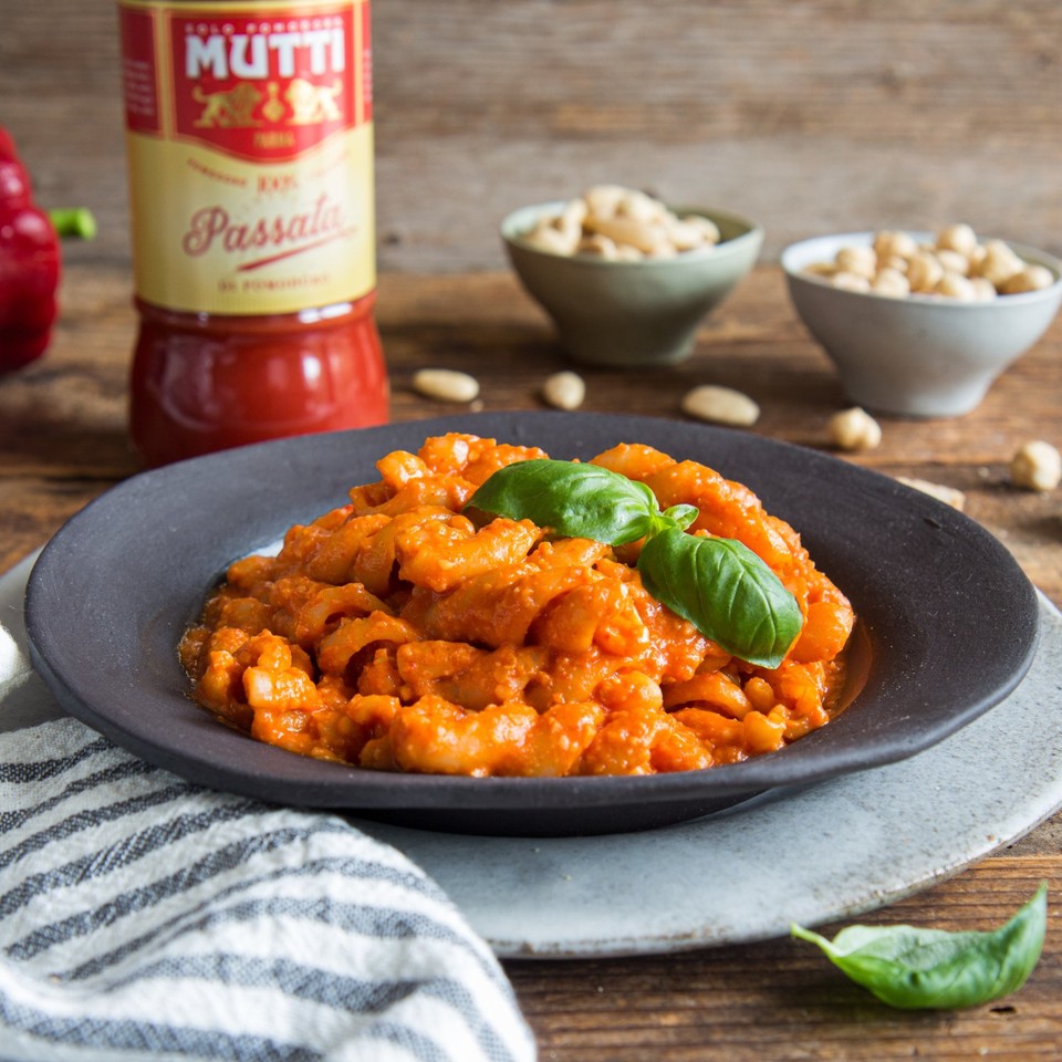 Mutti Tomato Passata 700g - Morrisons Online Groceries & Offers