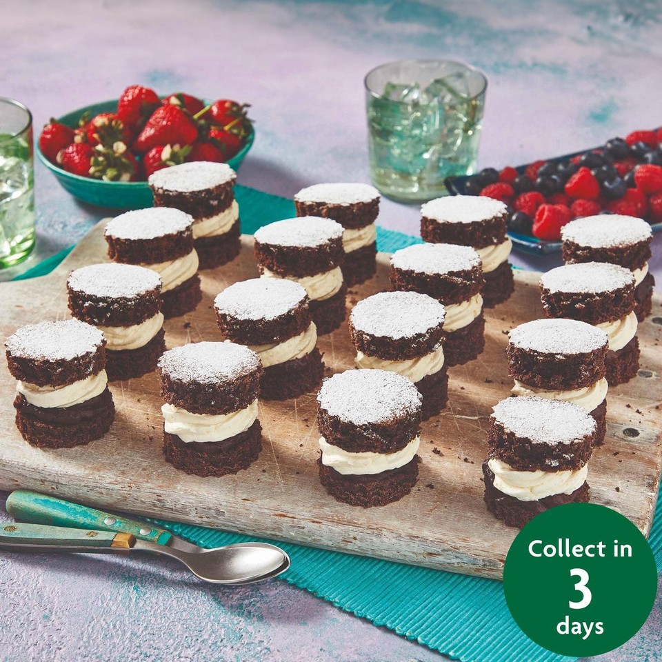 Chocolate Mini Sponge Sharing Platter (16 Pieces) FTO - Morrisons ...