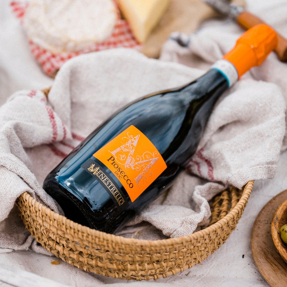 Menestrello Prosecco DOC 75cl - Morrisons Online Groceries & Offers