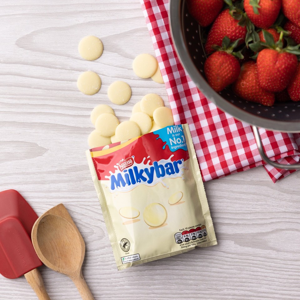 Milkybar White Chocolate Giant Buttons Sharing Pouch - Morrisons Online ...